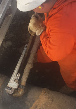 ALH System-One Street Tee Removal System for Cast Iron – PLCS, LLC