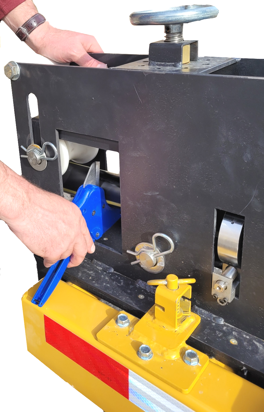 2″ Coil Pipe Trailer & Straightener – PLCS, LLC